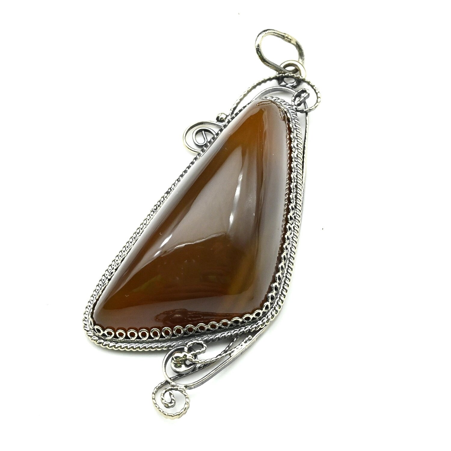 Подвеска, нефрит