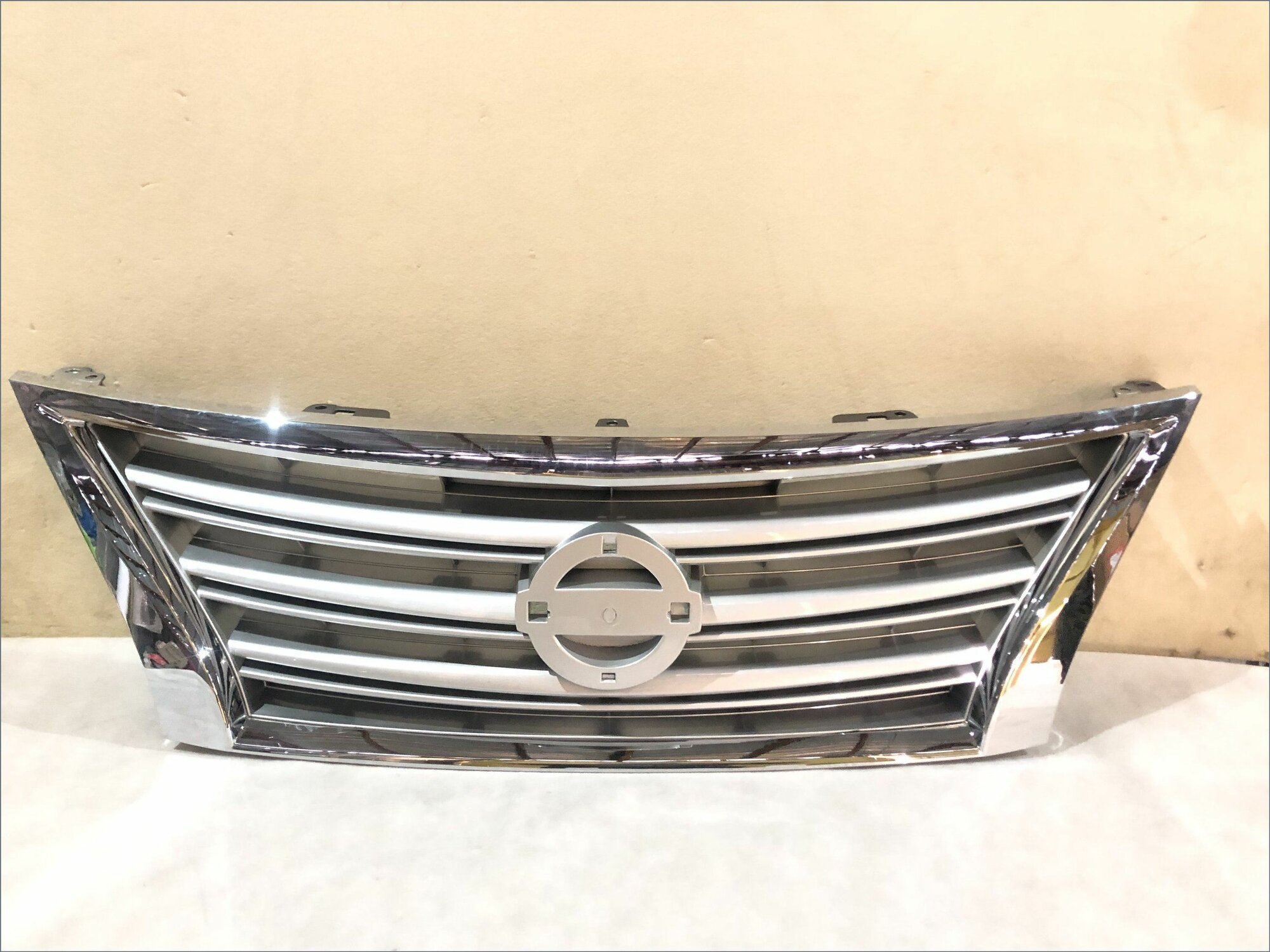 Решетка радиатора Ниссан Сентра Nissan SENTRA 14-19