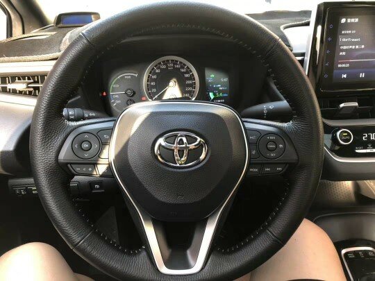 Чёрный кожаный чехол на рулевое колесо для Toyota Corolla Cross, RAV4, Levin, Fortuner 2019-2026