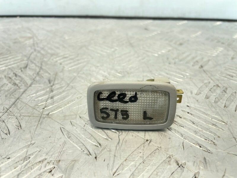 Плафон салона Kia Ceed 2009 928902G000ED ED G4FC, левый (с пробегом)