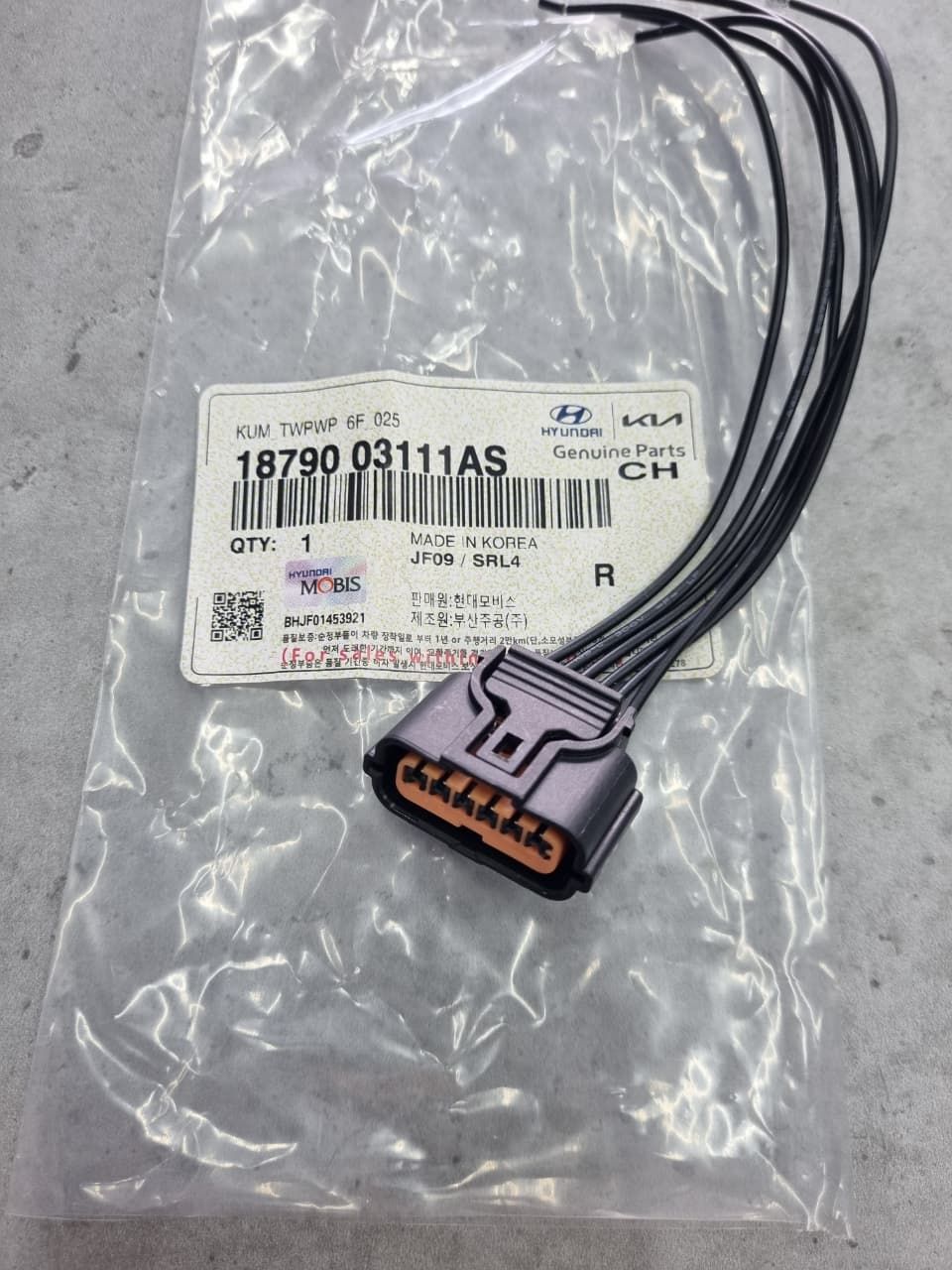 Разъём парктроника / датчика парковки для Hyundai/KIA 1879003111AS