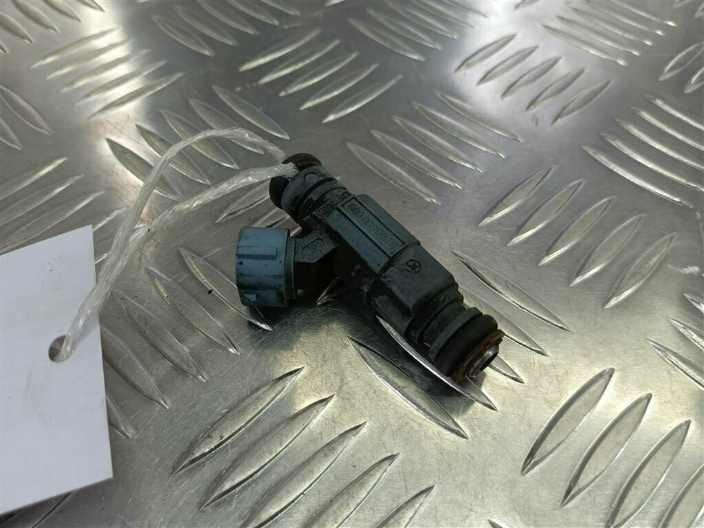 Форсунка топливная Б/У для Hyundai SANTA FE I (2000—2012) 3531038010