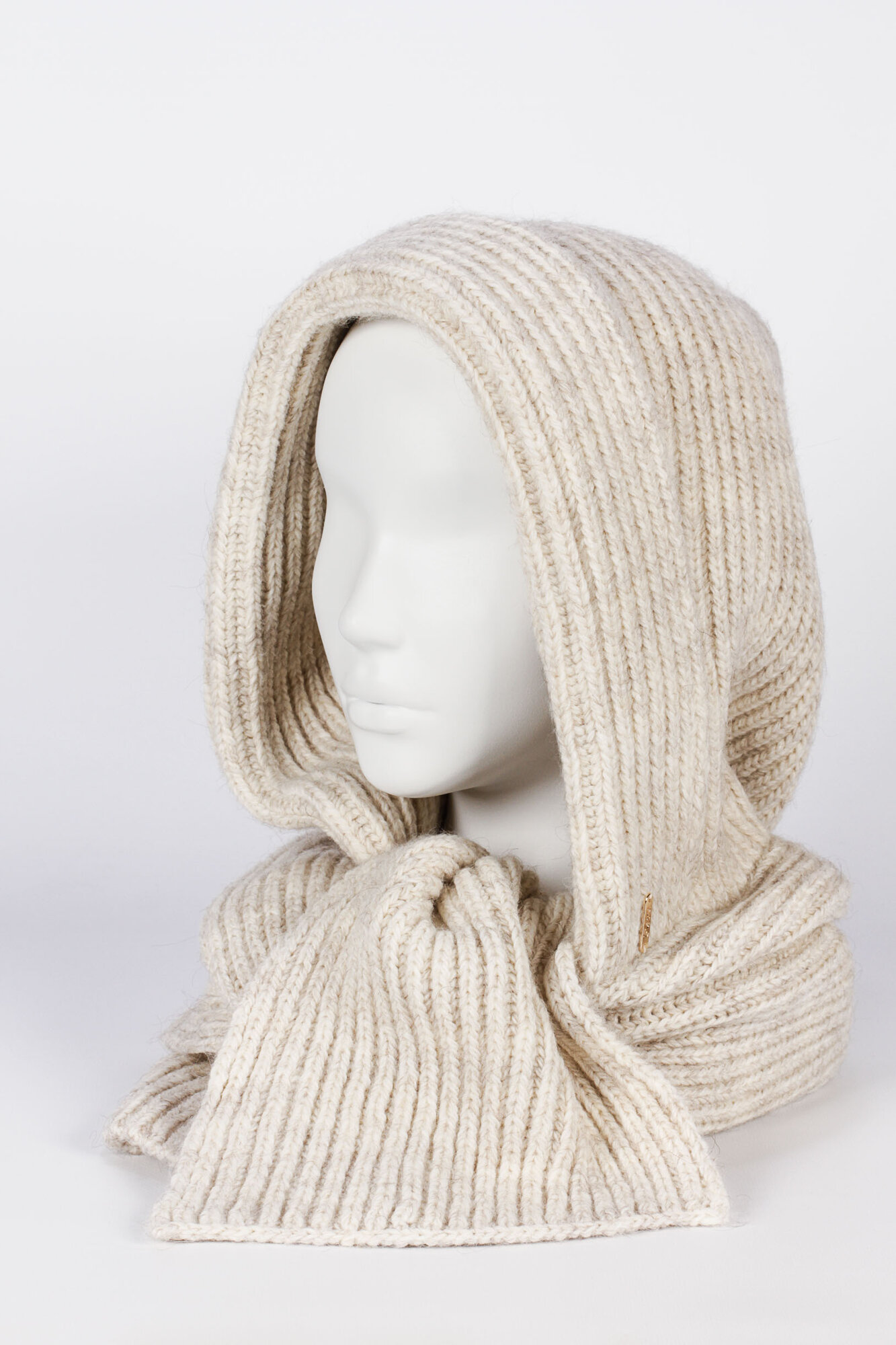 Капор для женщин