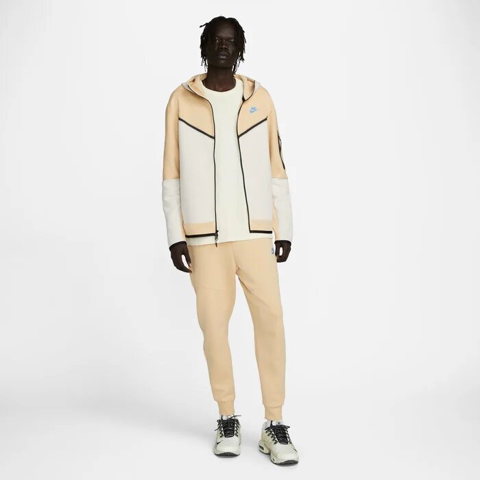 Костюм спортивный Tech Fleece