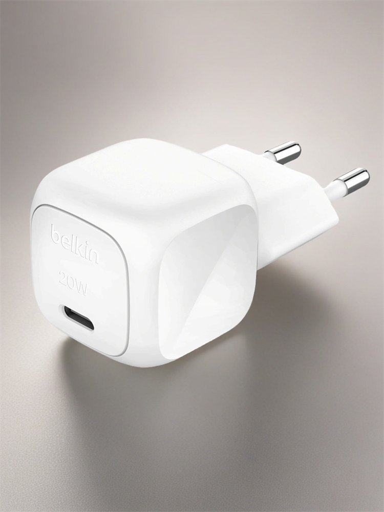 Belkin Сетевое зарядное устройство Belkin BoostCharge Compact USB-C Wall Charger 20W WCA009kqWH белый