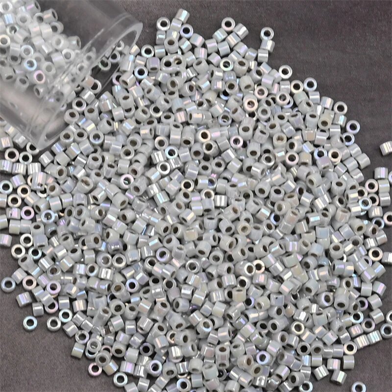 Стеклянные бусины серебряного цвета 1.3x1.6 мм PZ303