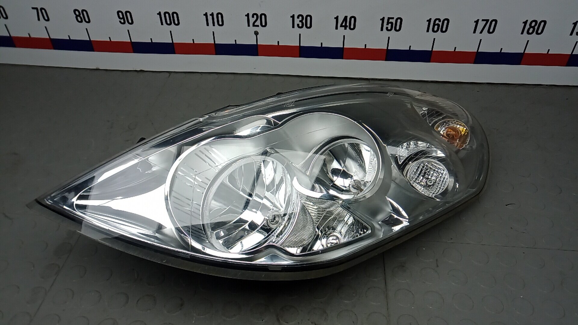 Фара левая RENAULT MASTER 3