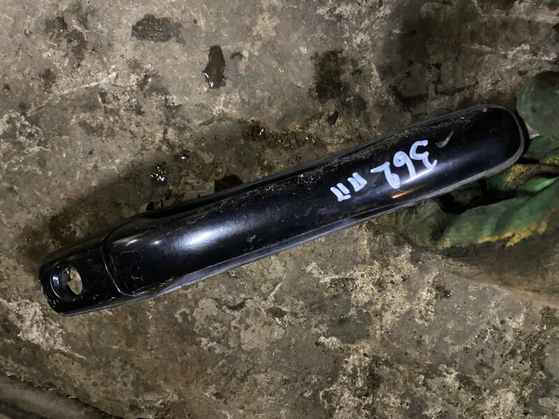 Ручка двери внешняя Mitsubishi Lancer 9 1 поколение [рестайлинг] 4G18 2006 перед. прав. (б/у)