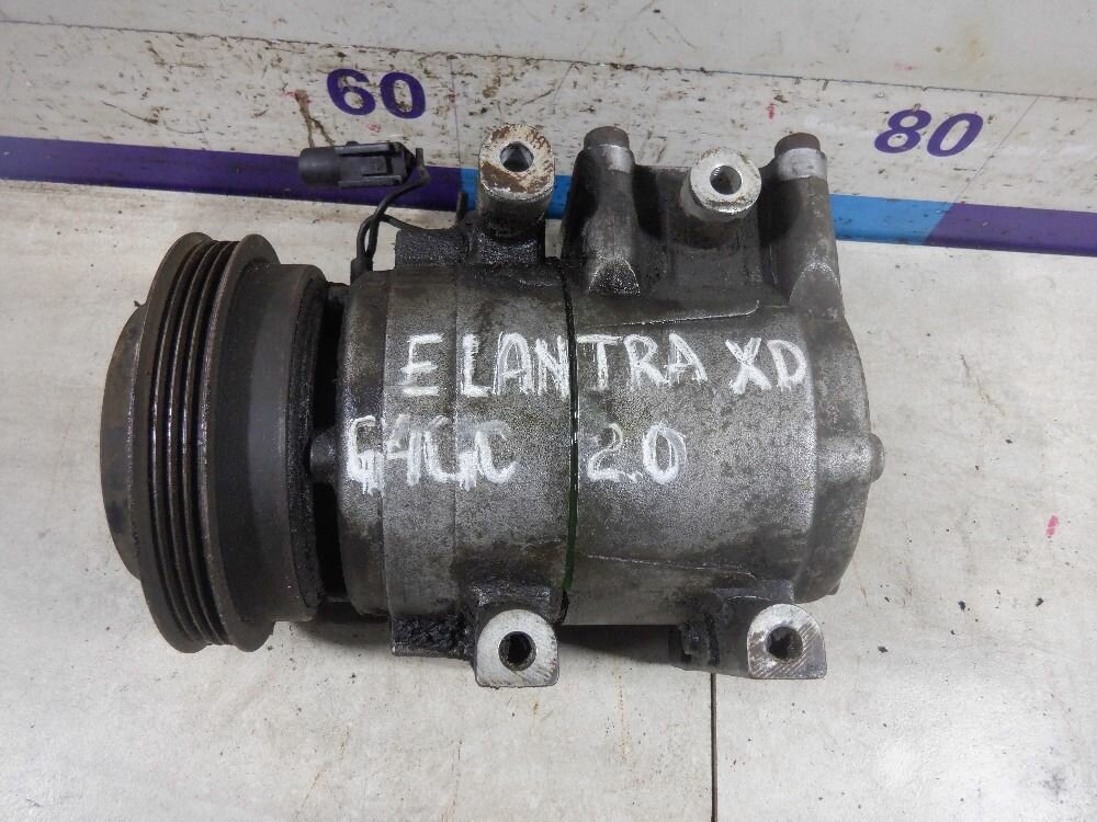 Компрессор кондиционера Hyundai Elantra III
