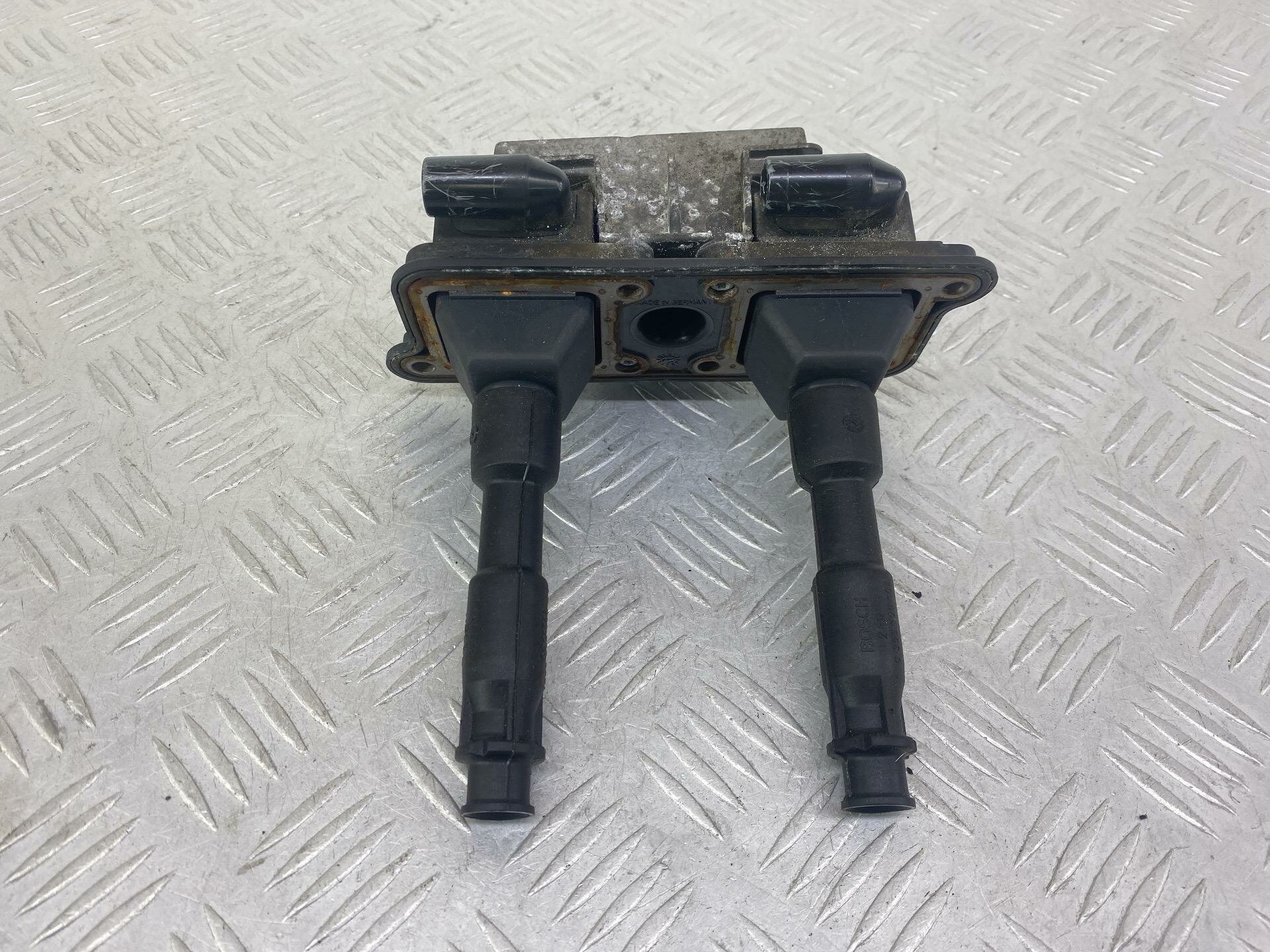 Катушка зажигания Volkswagen Passat B5 1999 058905105A