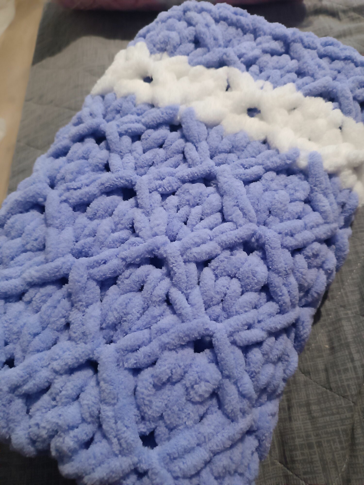 Плед плюшевый ручная работа, пряжа Ализе Пуффи, для новорожденных