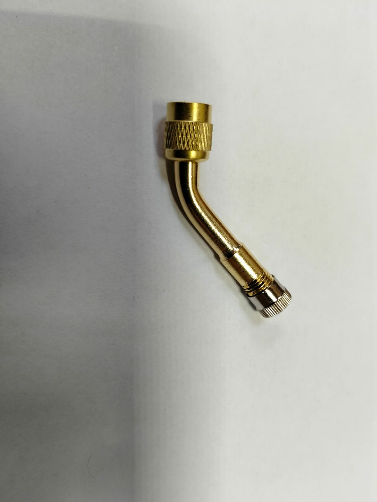 Удлиннитель ниппеля/вентиля подкачки шин 135 гр, М8 / Наконечник вентиля подкачки угловой, переходник на ниппель