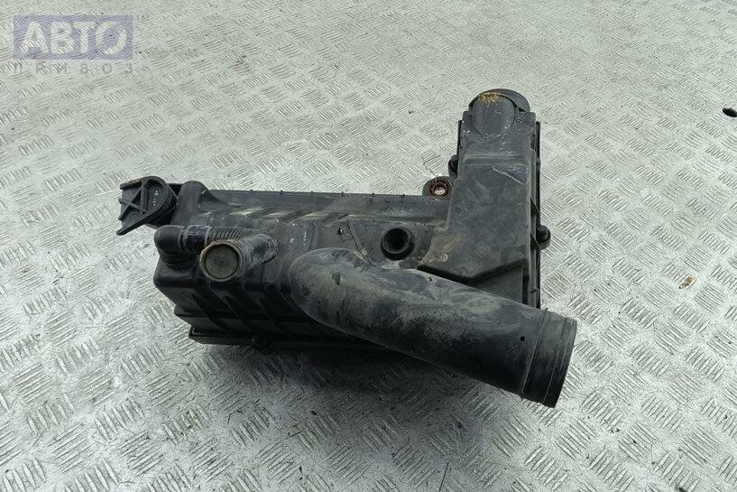 Корпус воздушного фильтра Skoda Octavia mk2 (A5 1Z) 2004-2013