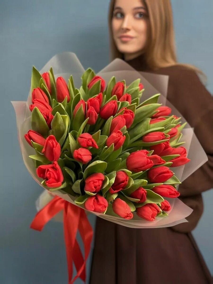 51 красный тюльпан