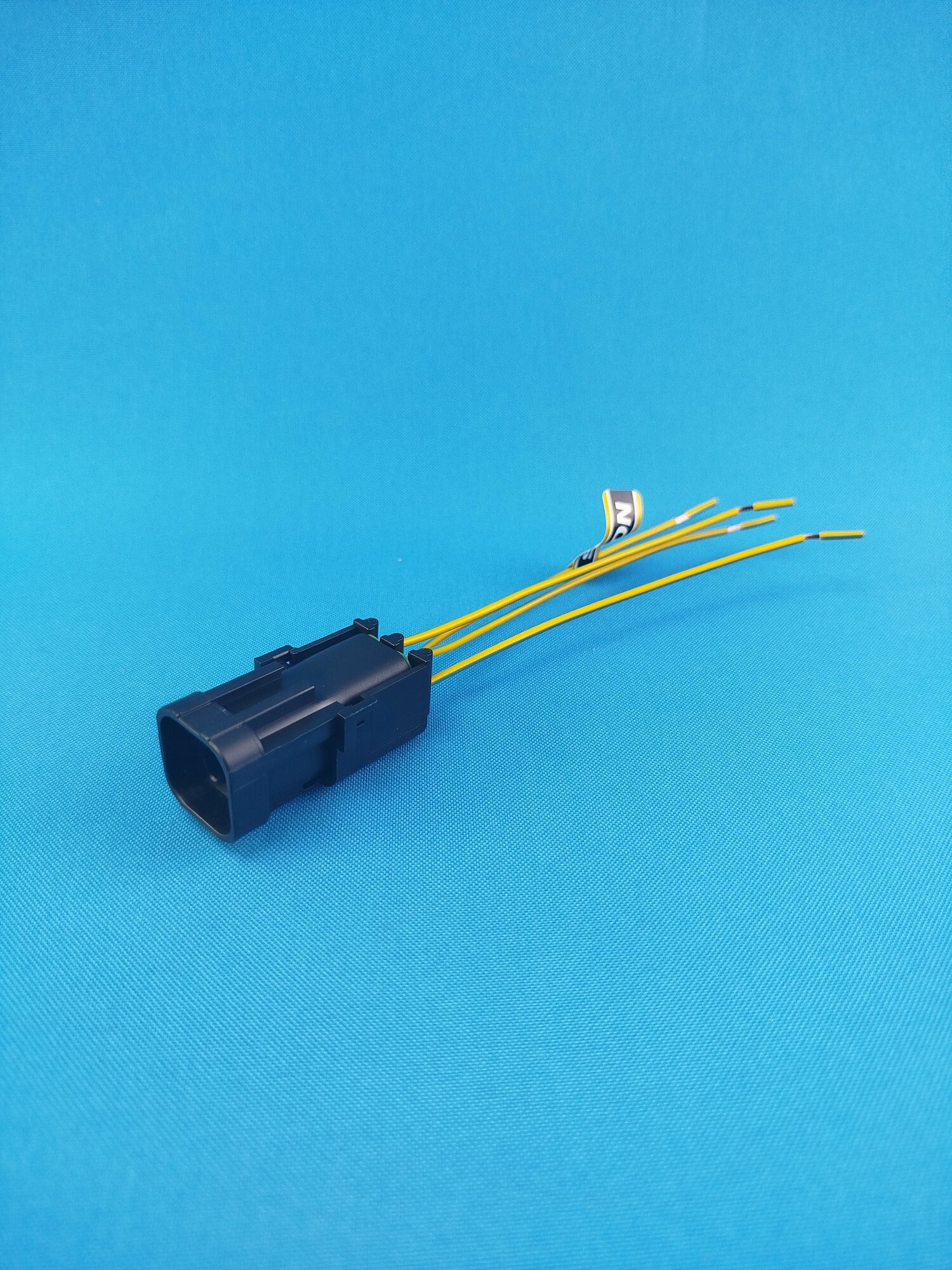 Колодка с проводами "SLON" 4-х контактная бензонасоса, датчика кислорода штыревая