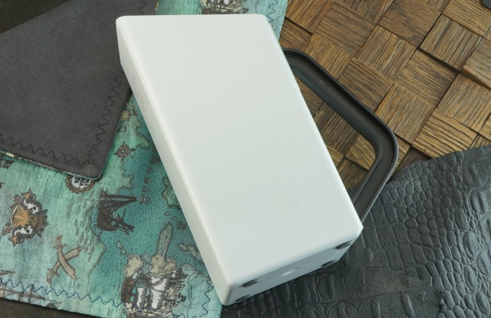 Подставка для кухонных ножей Victorinox белая