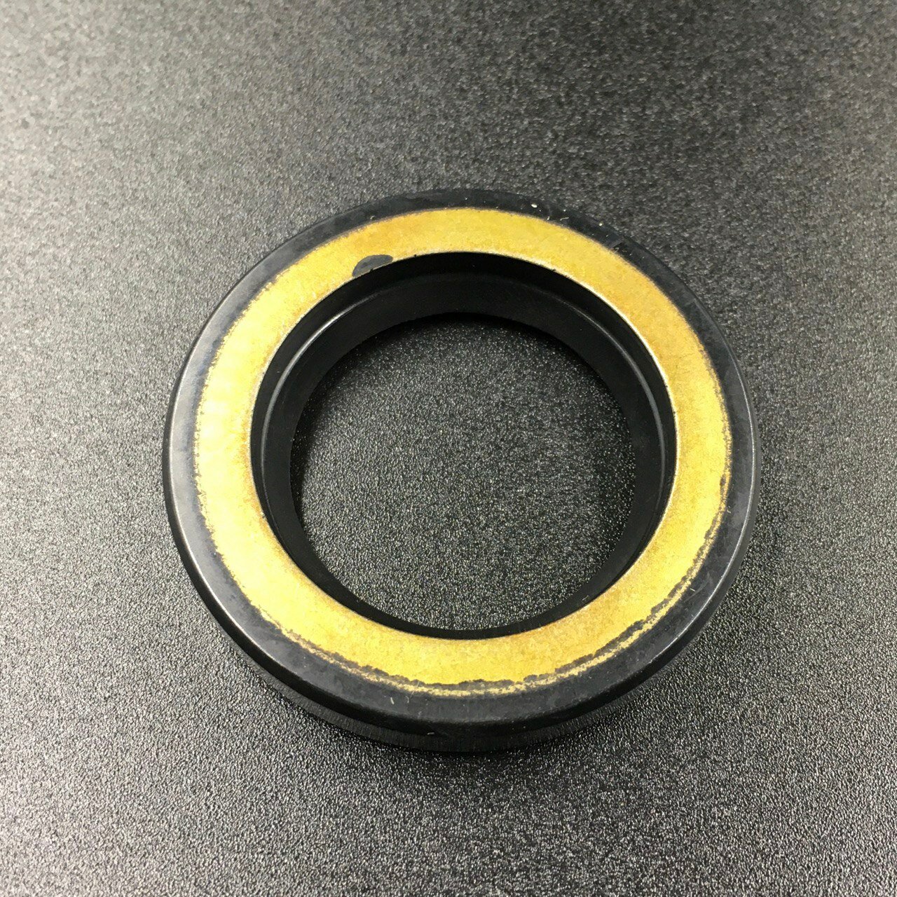 Сальник Yamaha (93101-28M16; 93101-28004) (28x43x7) (Производитель Omax)