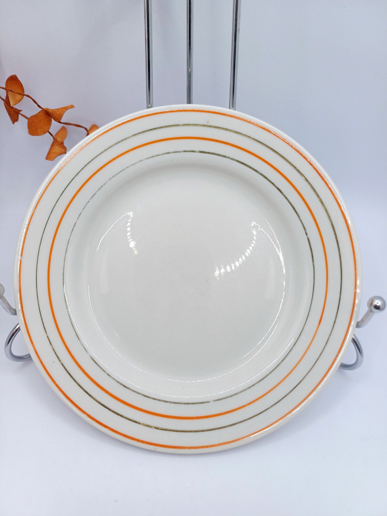 Тарелка плоская Радиоволны винтажная, фарфор, Вербилки СССР