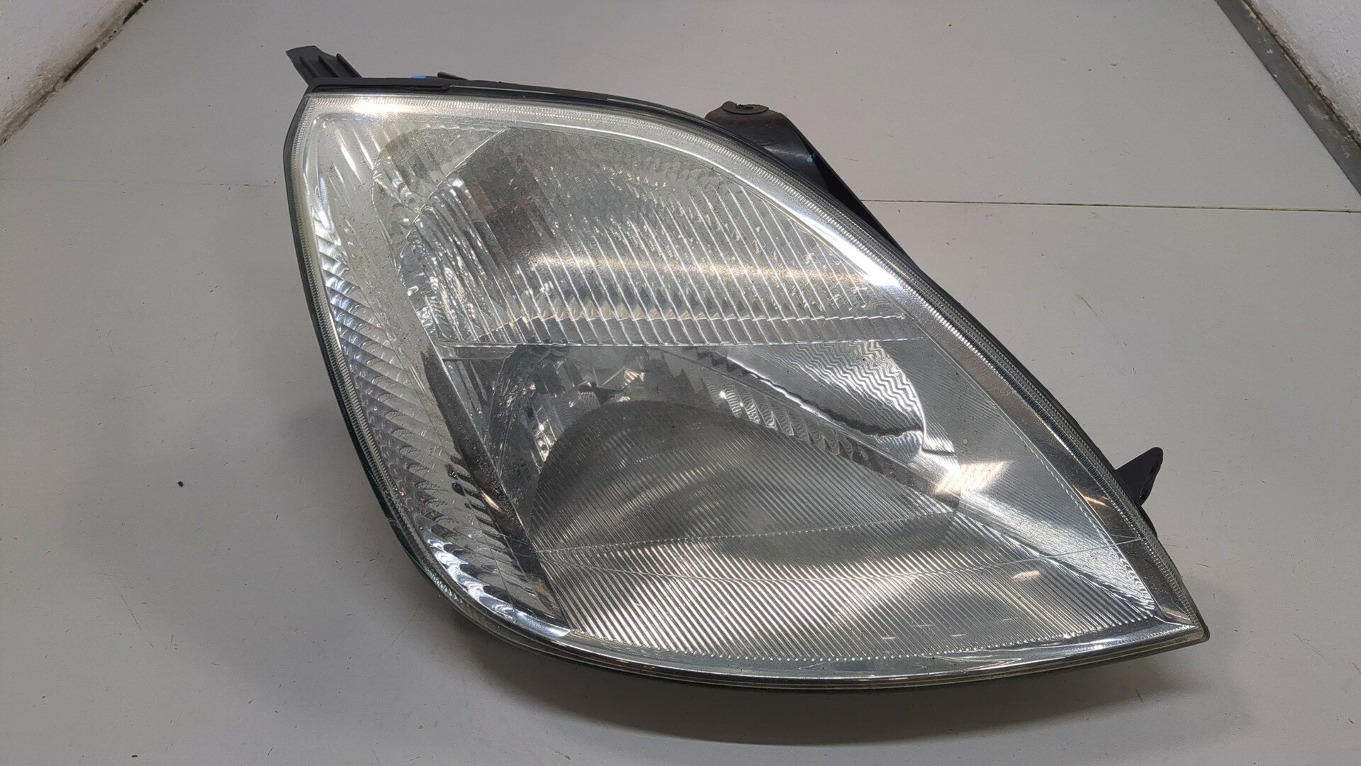 Фара (передняя) правая Ford Fiesta Б/У