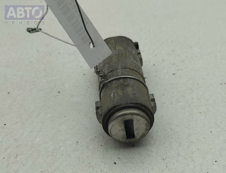 Личинка замка багажника Volkswagen Caddy (2004-2010)