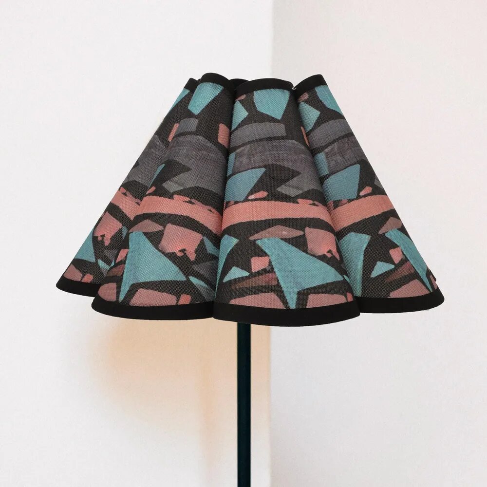 Черный круглой формы абажур из железа и пвх для настольной лампы и торшера