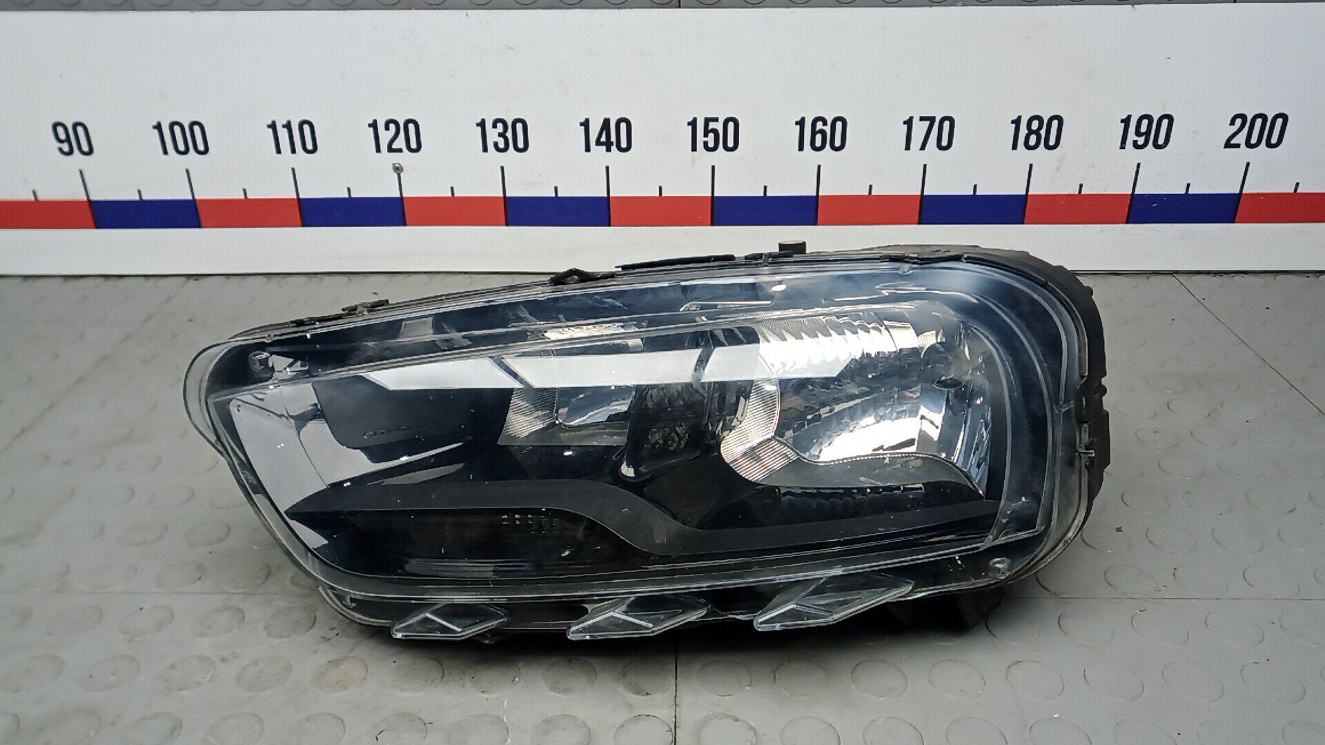 Фара левая CITROEN C4 CACTUS