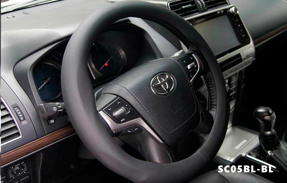 Оплетка на руль для автомобиля Haval / Хавал Jolion , M6 , H3 , F7, Dargo , H9 и др, в черном цвете, Искусственная кожа