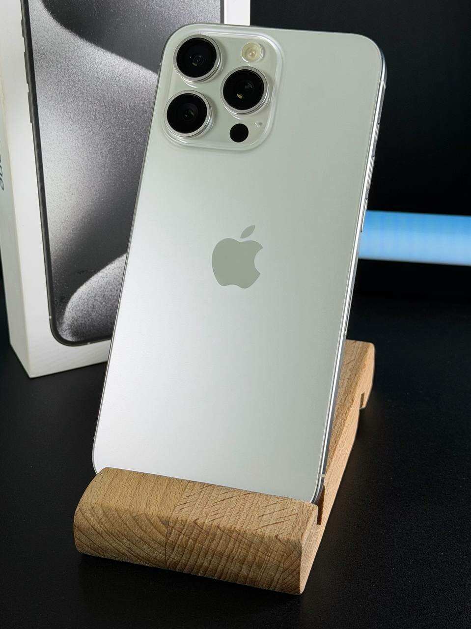 Смартфон Apple iPhone 15 Pro Max, 512gb, White Titanium, J, nano SIM + eSIM