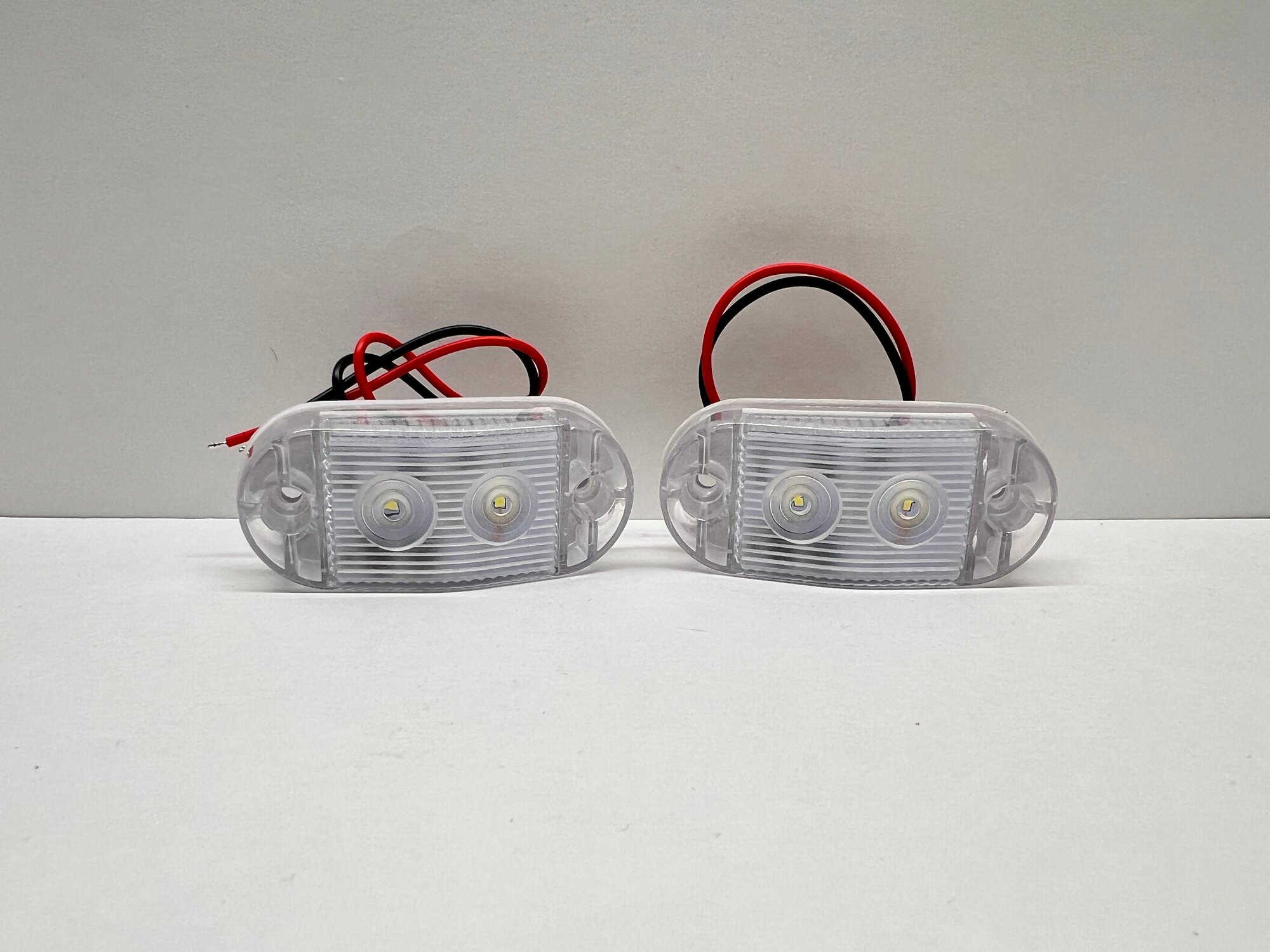 Передние Светодиодные габаритные огни, 12-24 вольта, белый, Брайт, №8011 (2 шт. / комплект), арт: 9866-К