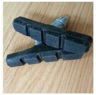 Велосипедные тормозные колодки, черные, универсальные для V-brake
