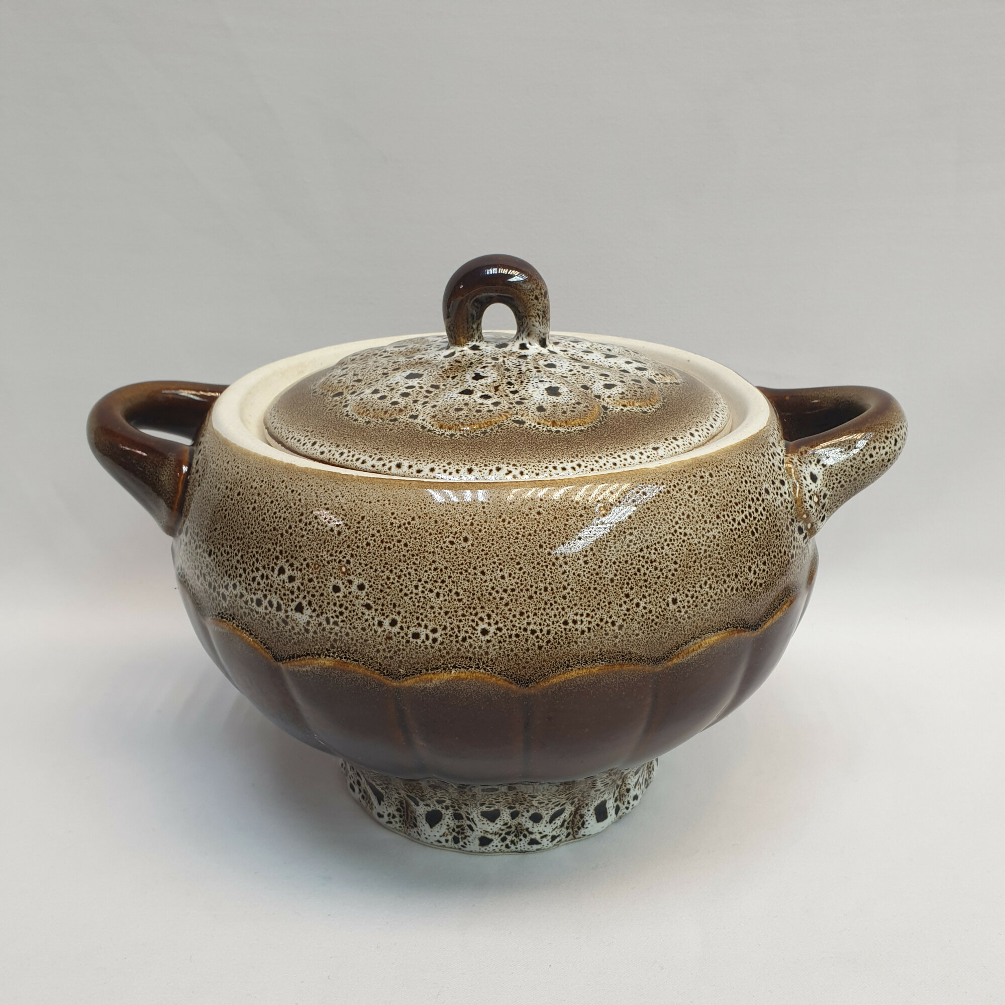 Винтажный горшок для запекания или супница 2500 л, обливная керамика, СССР