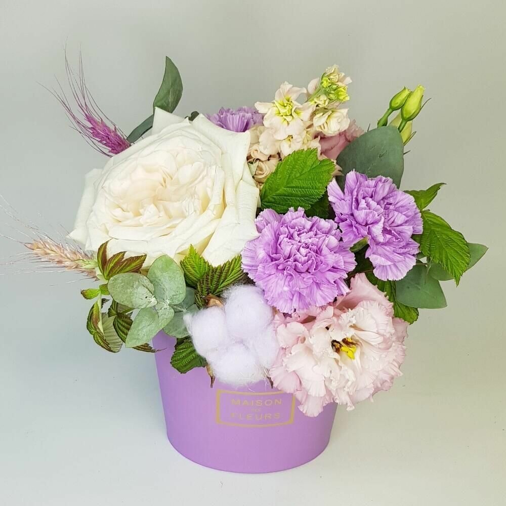 Композиция с садовой розой