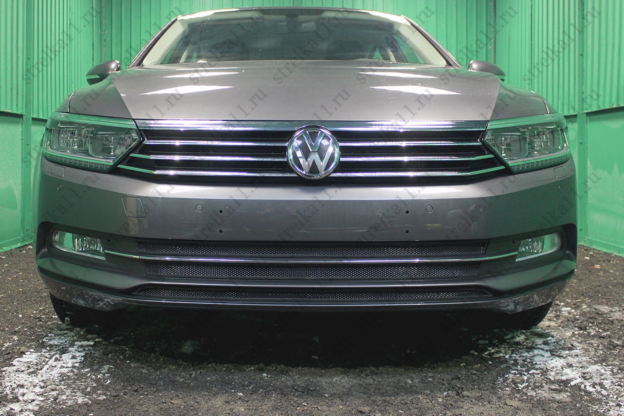 Защитная сетка радиатора с окантовкой и защелками для VOLKSWAGEN Passat B8 1.4 TSI / 1.6 TDI 2014-2020, 3шт