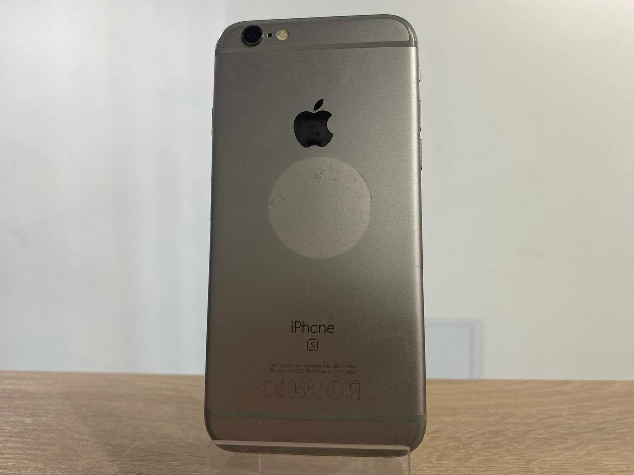 Смартфон Apple iPhone 6,16ГБ, золотыми
