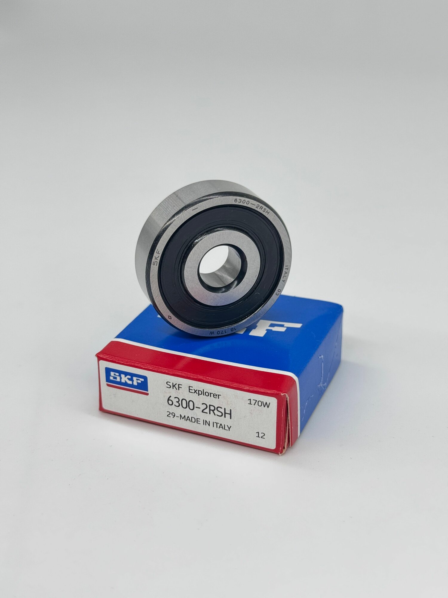 Подшипник SKF 6300-2RSH (180300) 10х35х11 шариковый однорядный на вал 10 мм, закрытый