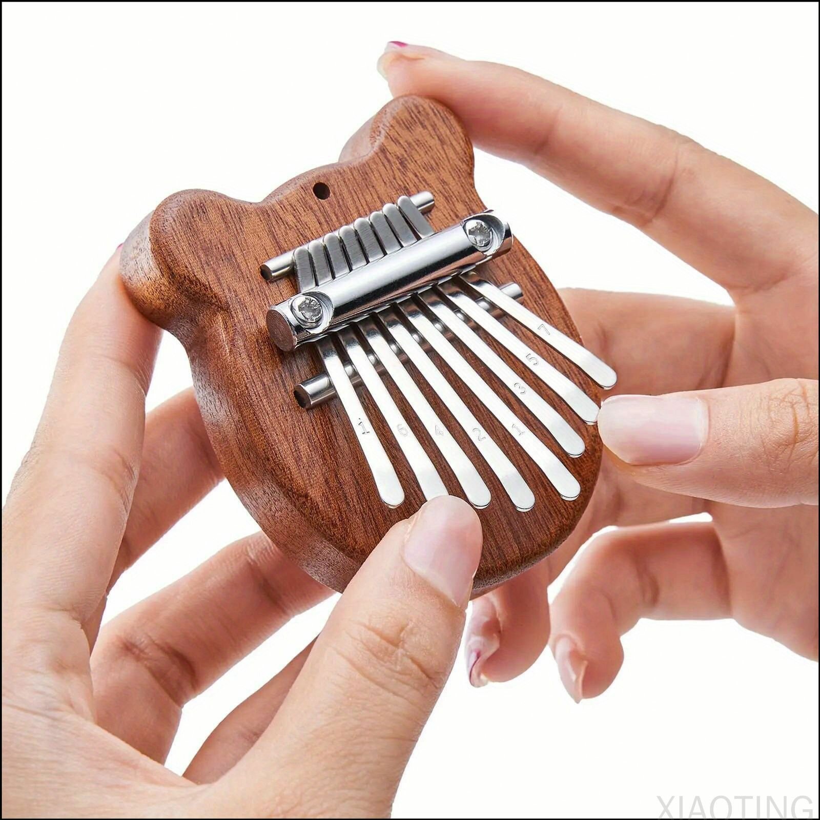 Мини-8-клавишное пианино Kalimba Thumb, подарок для начинающих, любителей музыки и игроков, милый аксессуар-брелок с подвеской в виде инструмента