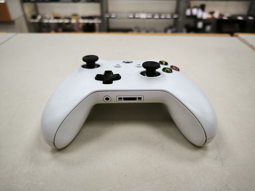 Геймпад Беспроводной Microsoft Robot white белый для: Xbox Series X/S/One/PC уценка (Б/У)