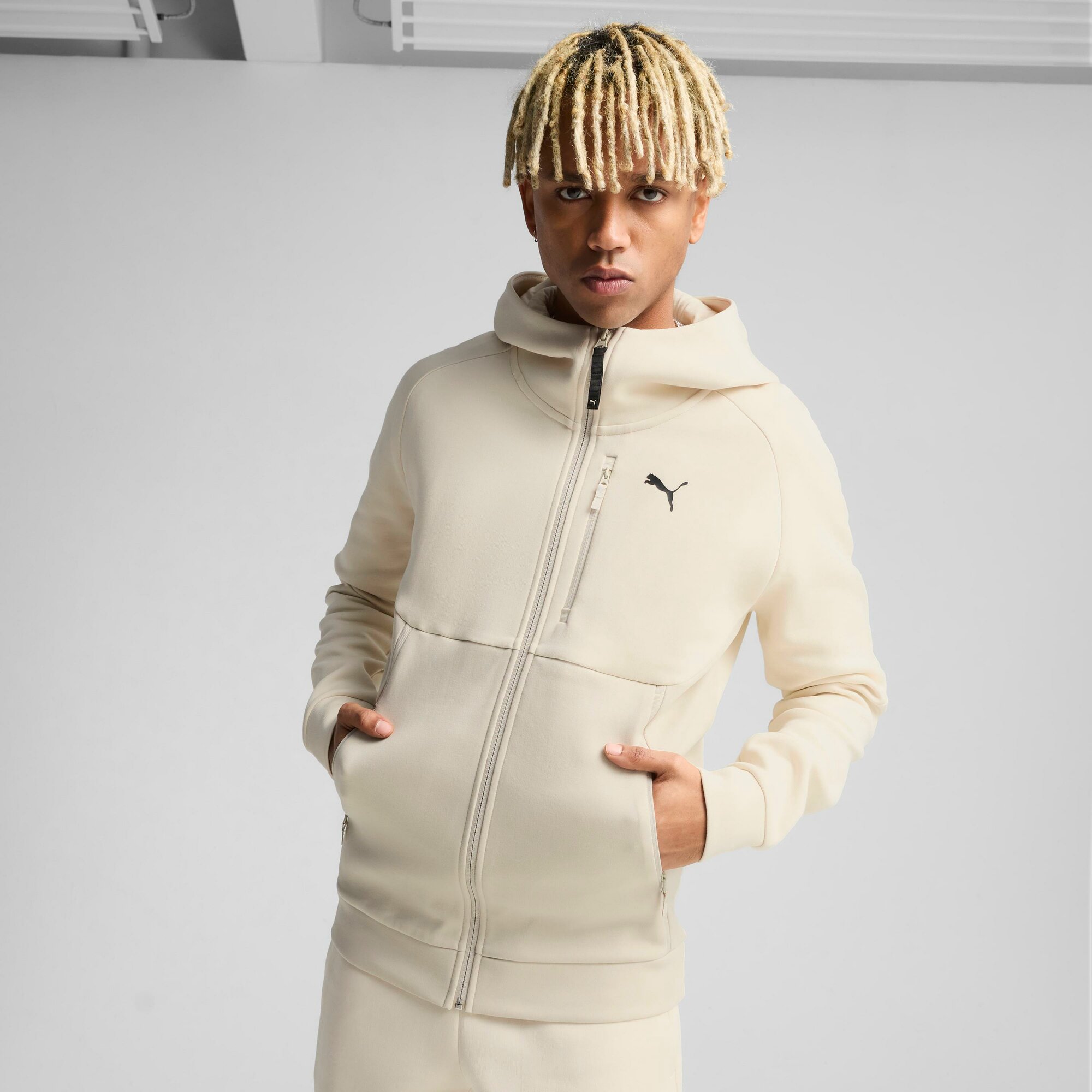 Толстовка TECH Full-Zip Hoodie