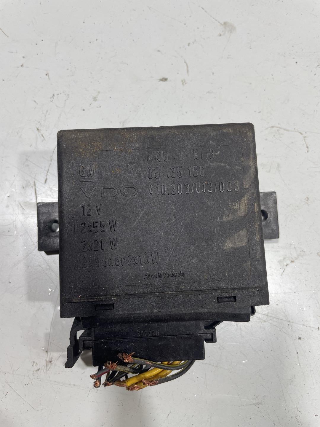 Блок управления светом Opel Astra G (1998 - 2009) 09135156