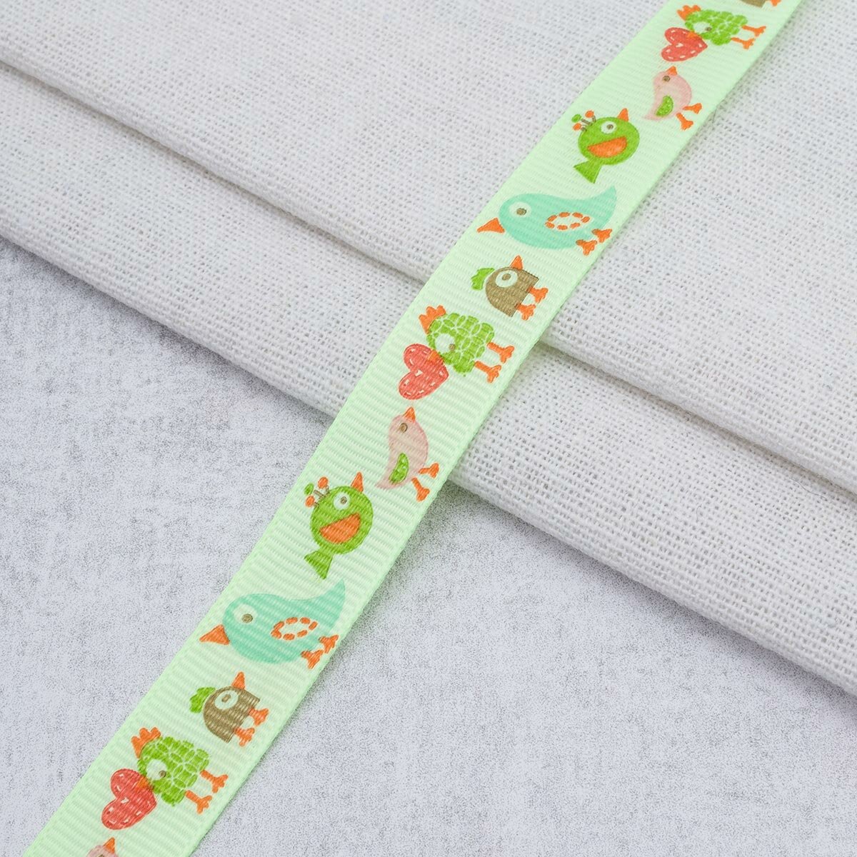 Лента декоративная для упаковки подарков, репсовая, с рисунком, 1,5 см х 45,72 м, цвет светло-зеленый