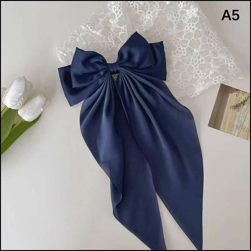 Прическа с луком