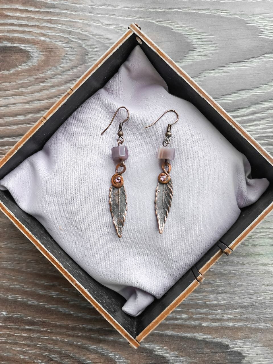 Серьги, искусственный камень