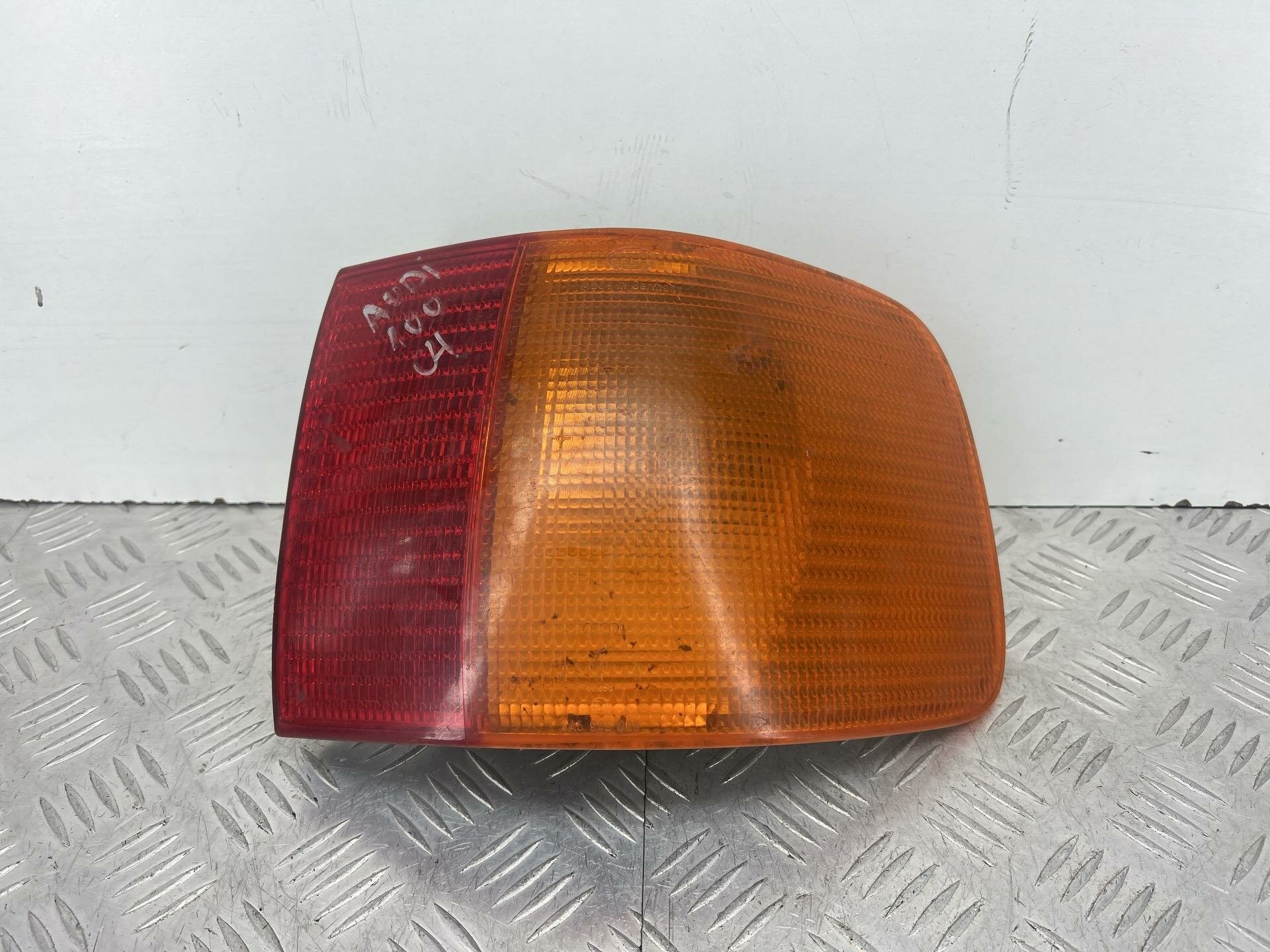 Фонарь задний правый Audi 100 C4 (1990 - 1994)