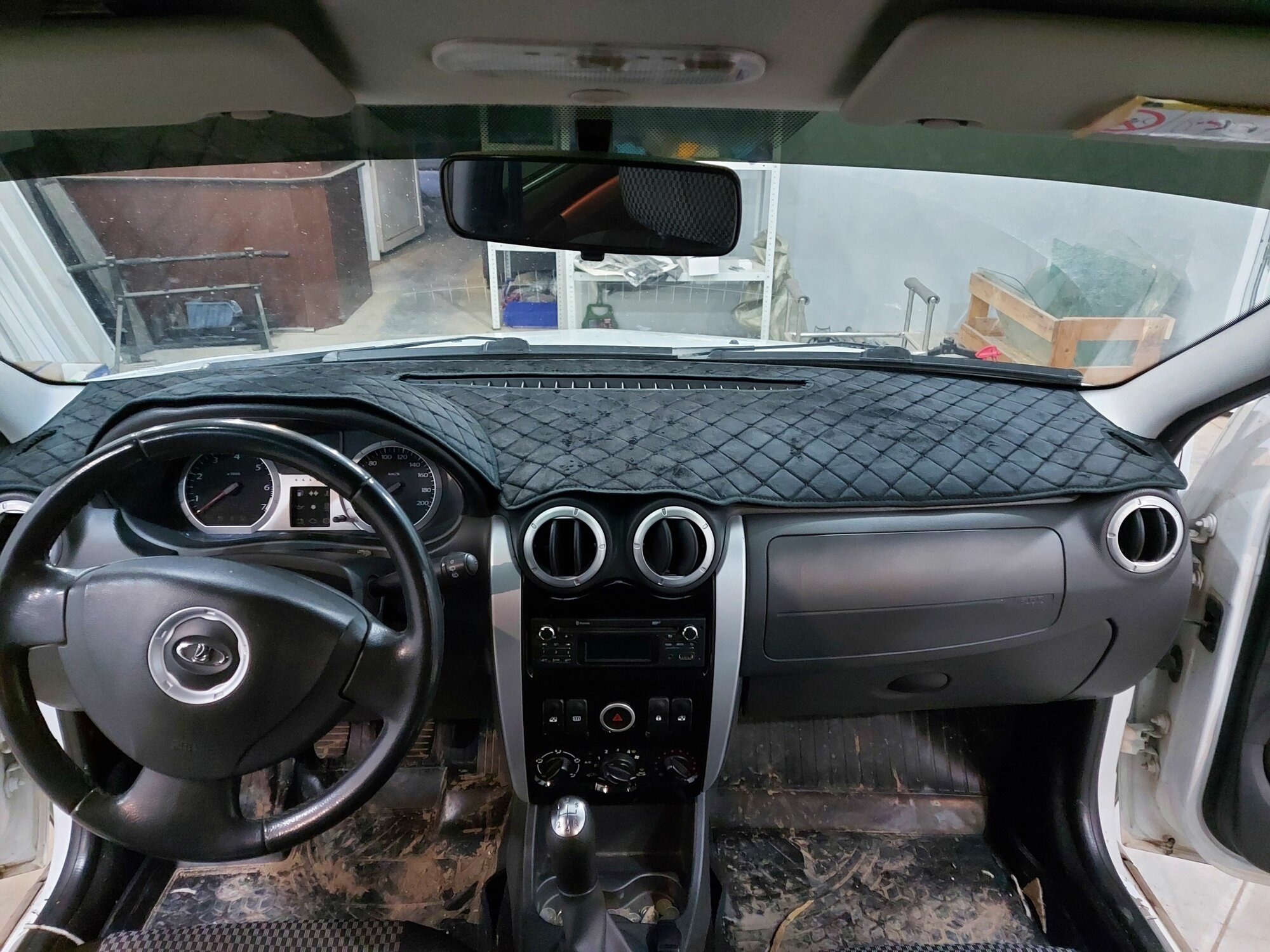 Новая модельНакидка на приборную панель