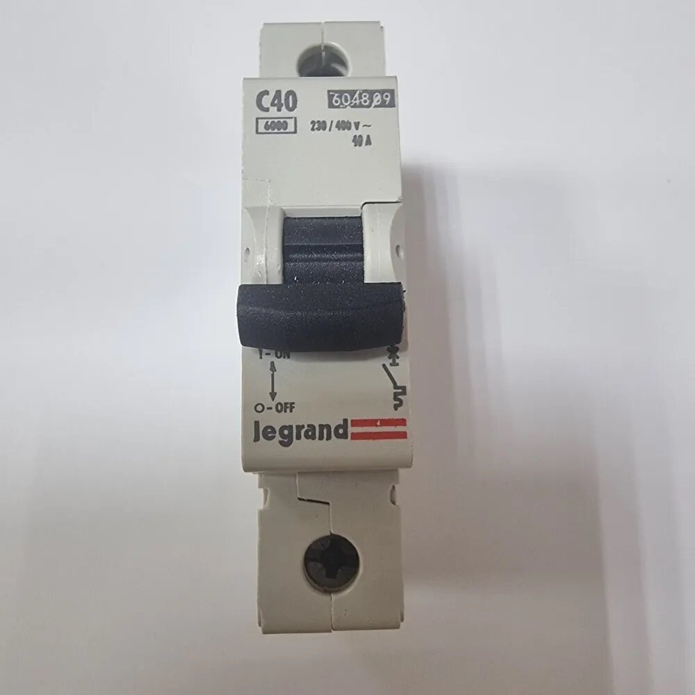 Автомат LEGRAND LR 1/40 A ЛОТ 2 шт