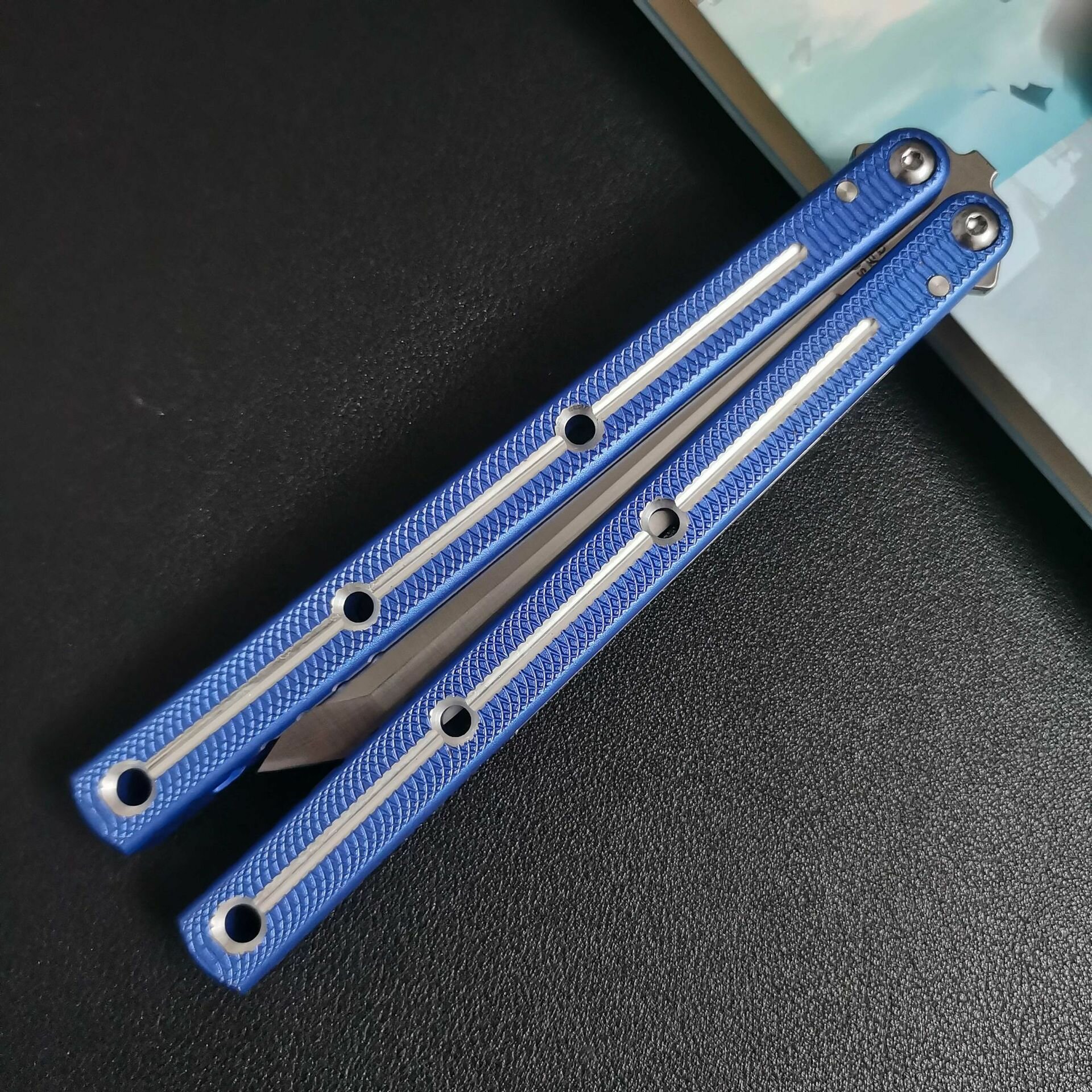 Новый уличный бабочка-нож Haiyan Yangjiang Tsunami, стандартный алюминиевый сплав, цельная ручка, многофункциональная игрушка без лезвия