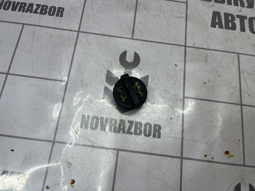 Крышка маслозаливной горловины Ford Focus 2 05-08