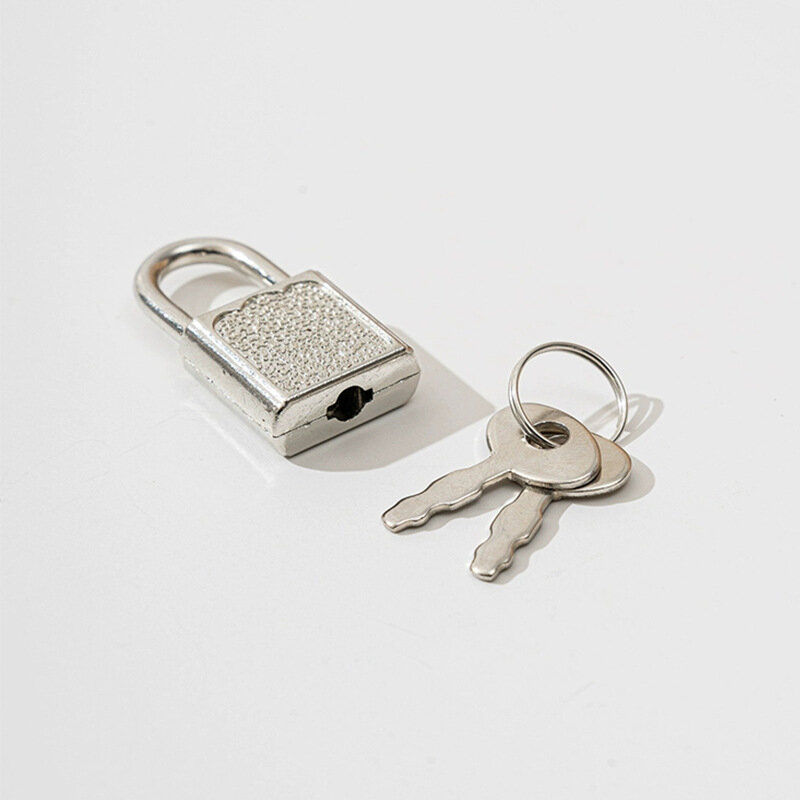 В наличии запираемая жестяная коробка для хранения, цветная настольная косметическая коробка, домашняя маленькая коробка, креативный подарок на день рождения