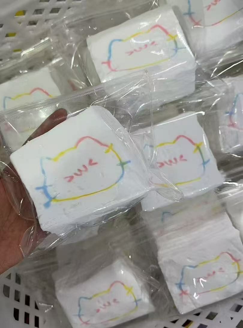 Маленькая красная книга, силиконовый кот в том же стиле, большой хлеб, антистресс, пищевой симулятор хлеба, игрушка для сжатия, оптовая продажа