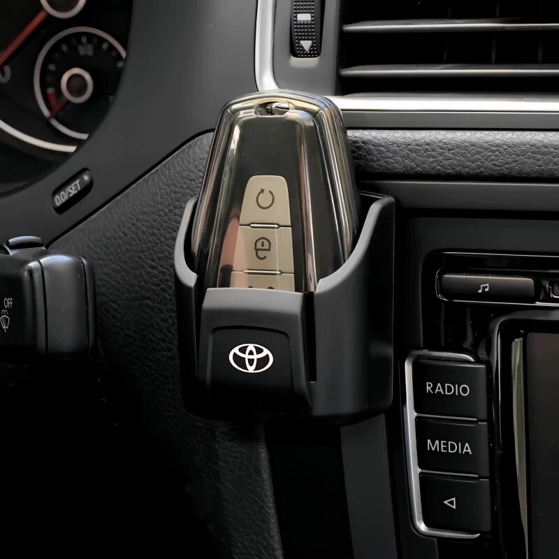 Хранитель ключей для автомобилей Toyota - компактный кейс для приборной панели с отсеками для ключей, карт и пульта ДУ